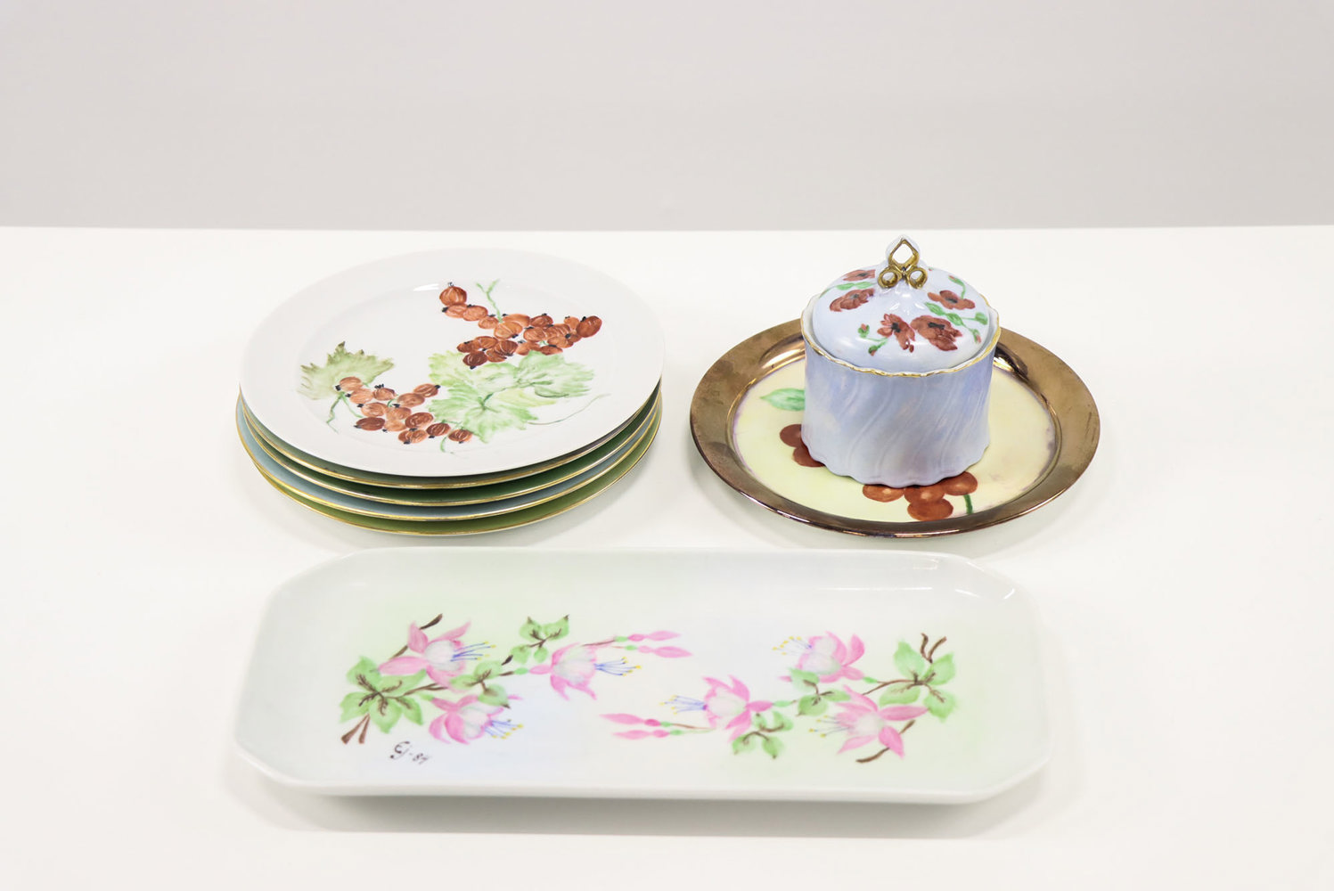 Handmålat porslin | Auktion.se