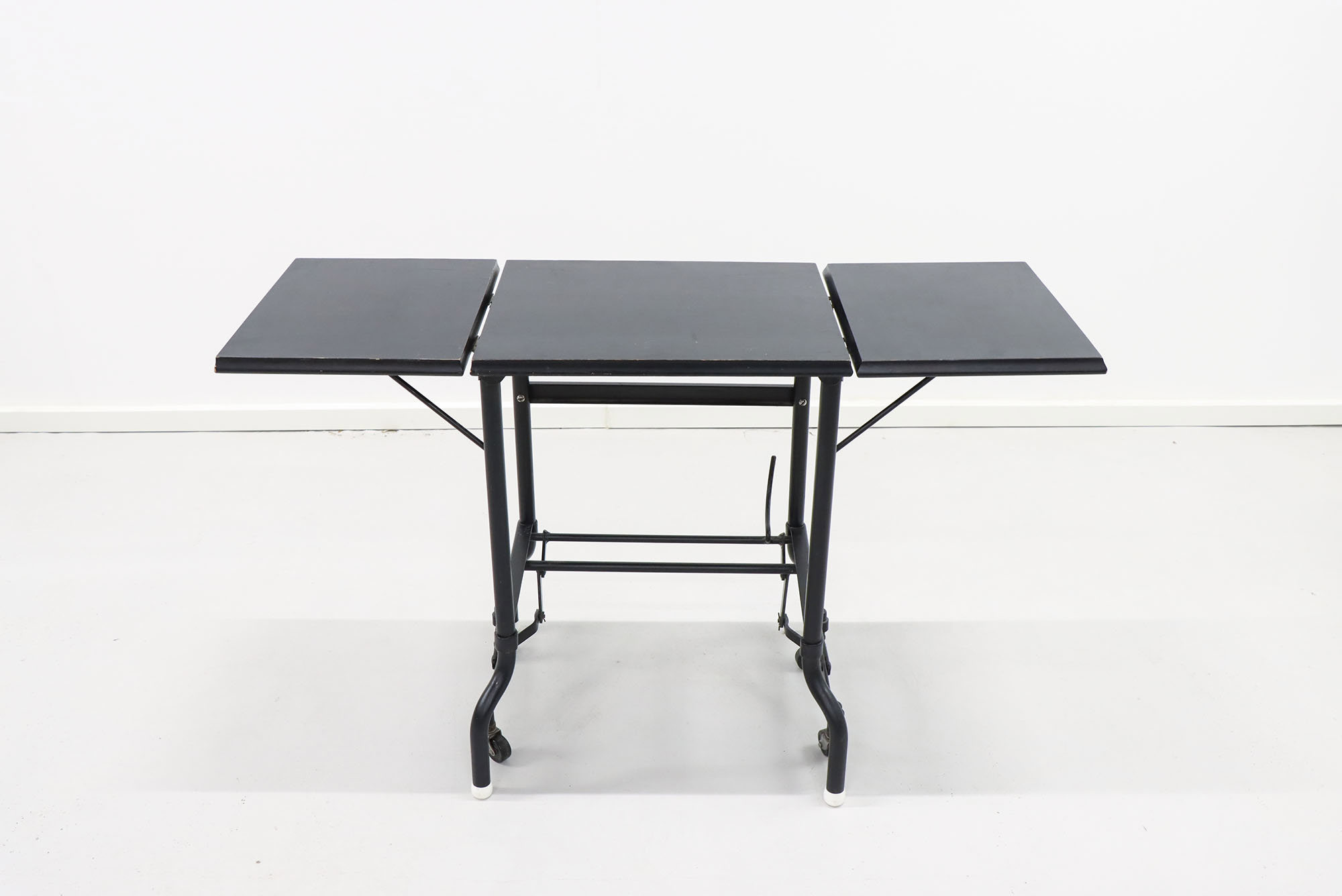 Bord på hjul, Remington Rand | Auktion.se