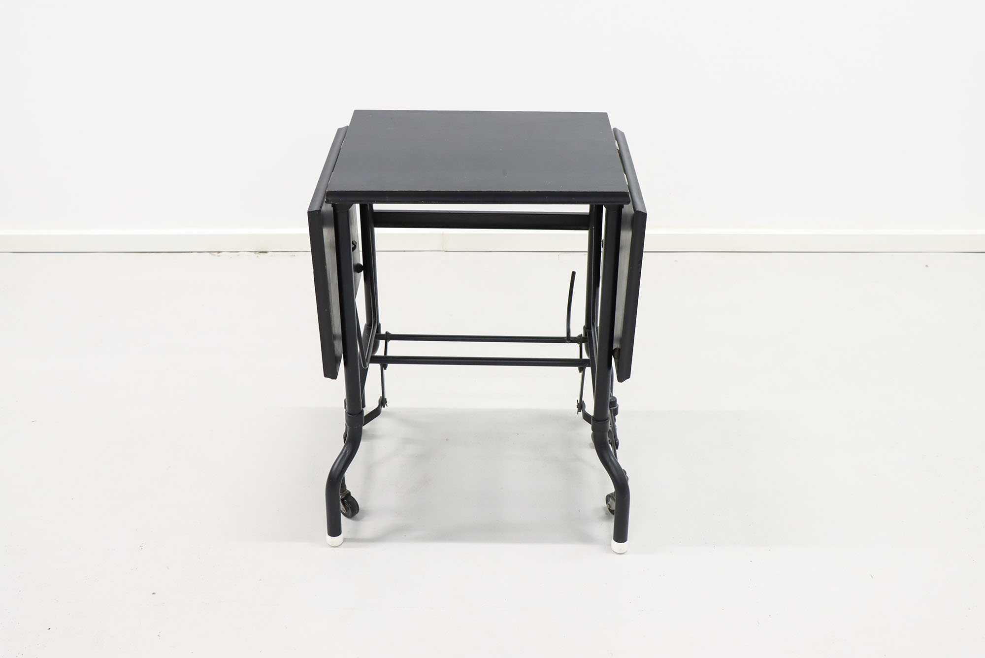 Bord på hjul, Remington Rand | Auktion.se